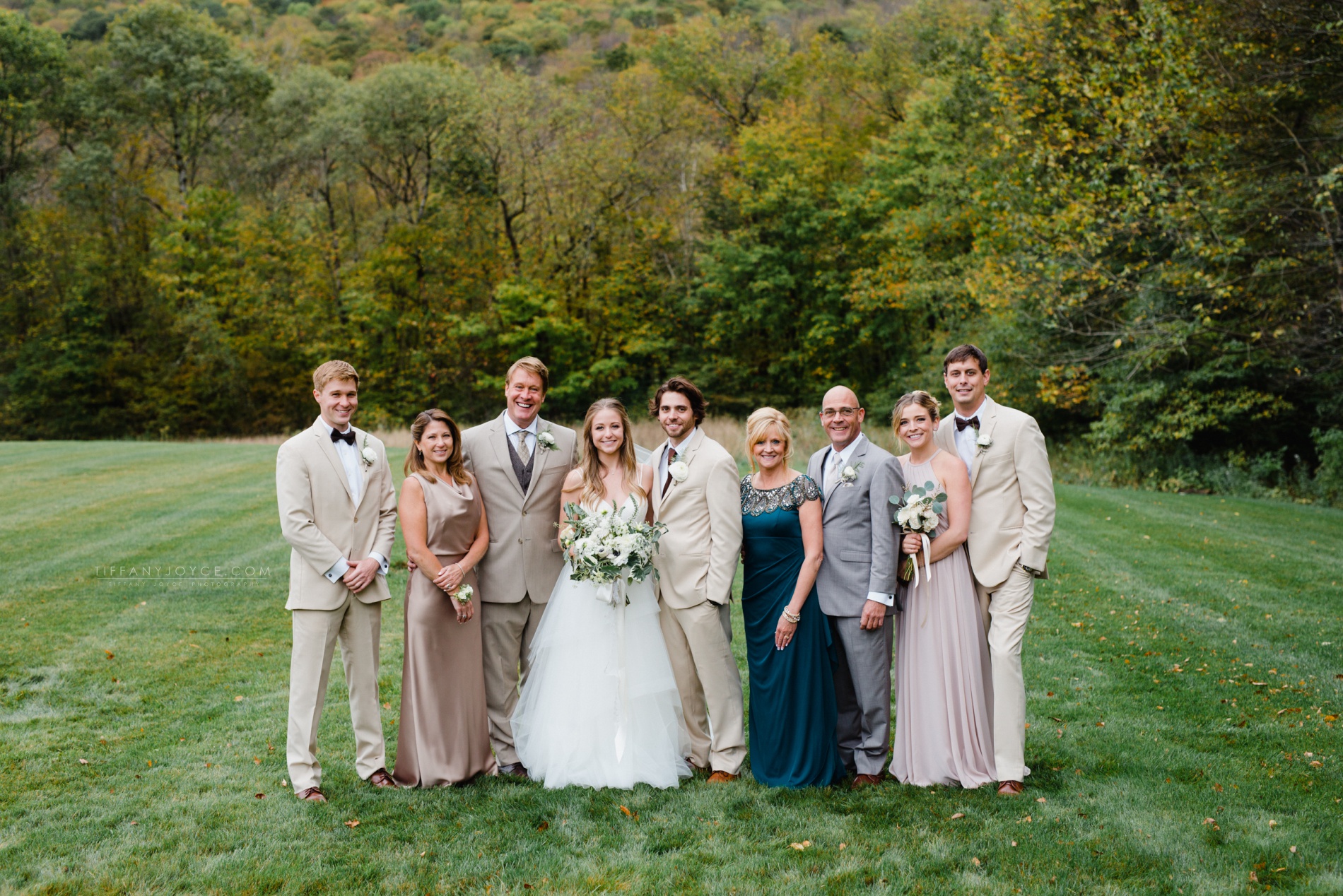 Early Fall Bloom Meadows Wedding by Tiffany Joyce